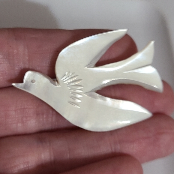 Vintage | Jewelry | Vintage Mop Mother Of Pearl Dove Hand Carved ...